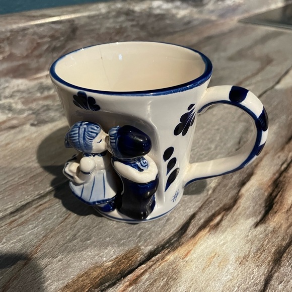 Other | Delft Blue Kissing Couple Mug 3d Raised Pottery Deco Hollandhas ...
